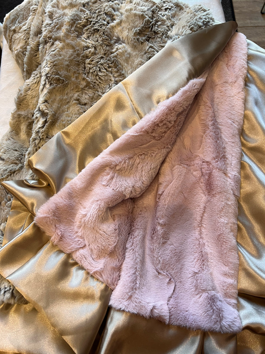 Luxe Rabbit Blush Furry Adult Blanket – Skal Moon Boutique